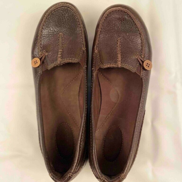 Clarks | Shoes | Clarks Womens Loafers Comfort Slip On Button 85 | Poshmark